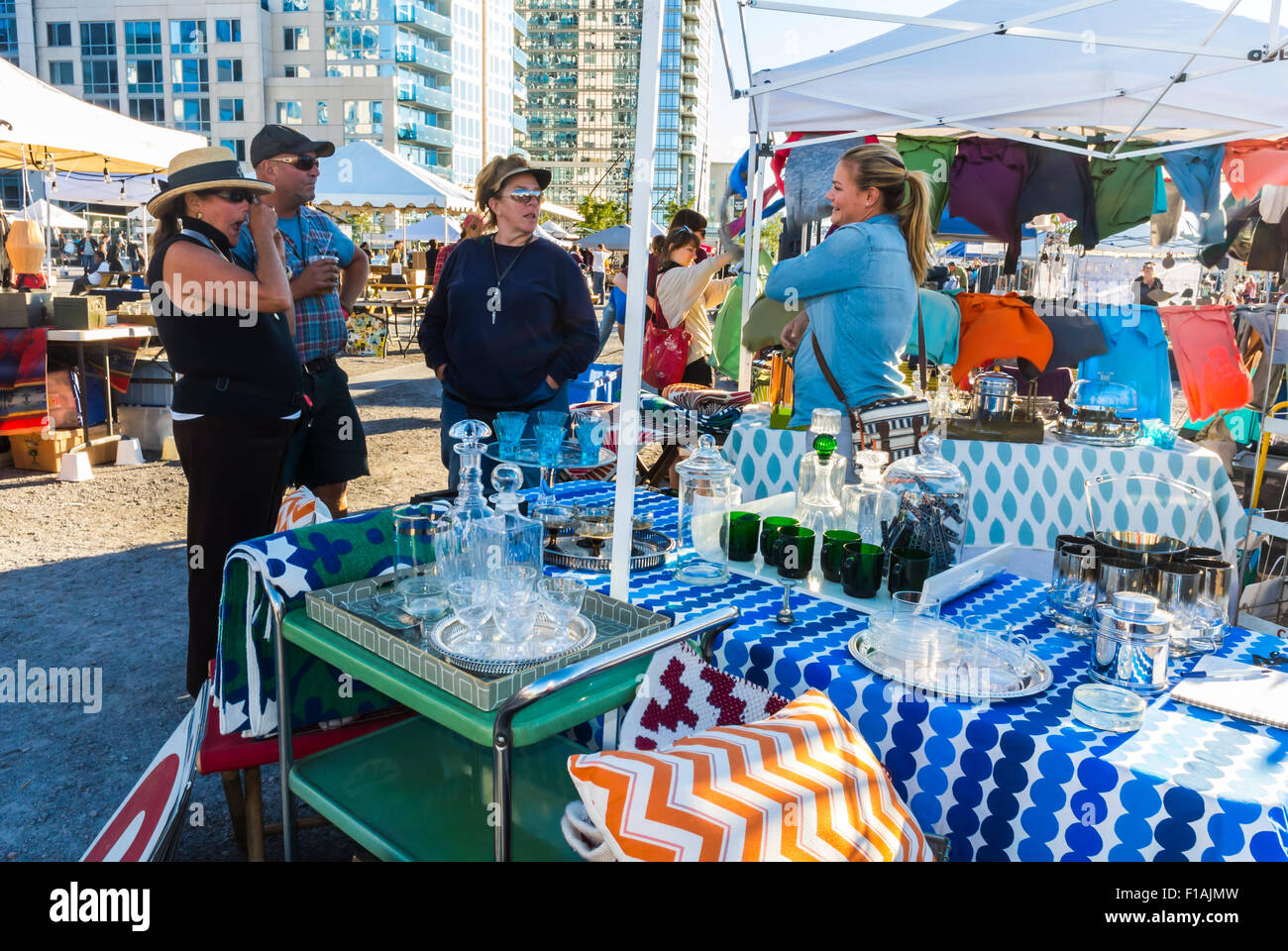 New York City, USA, People Shopping in Vintage Street Flea Market ...