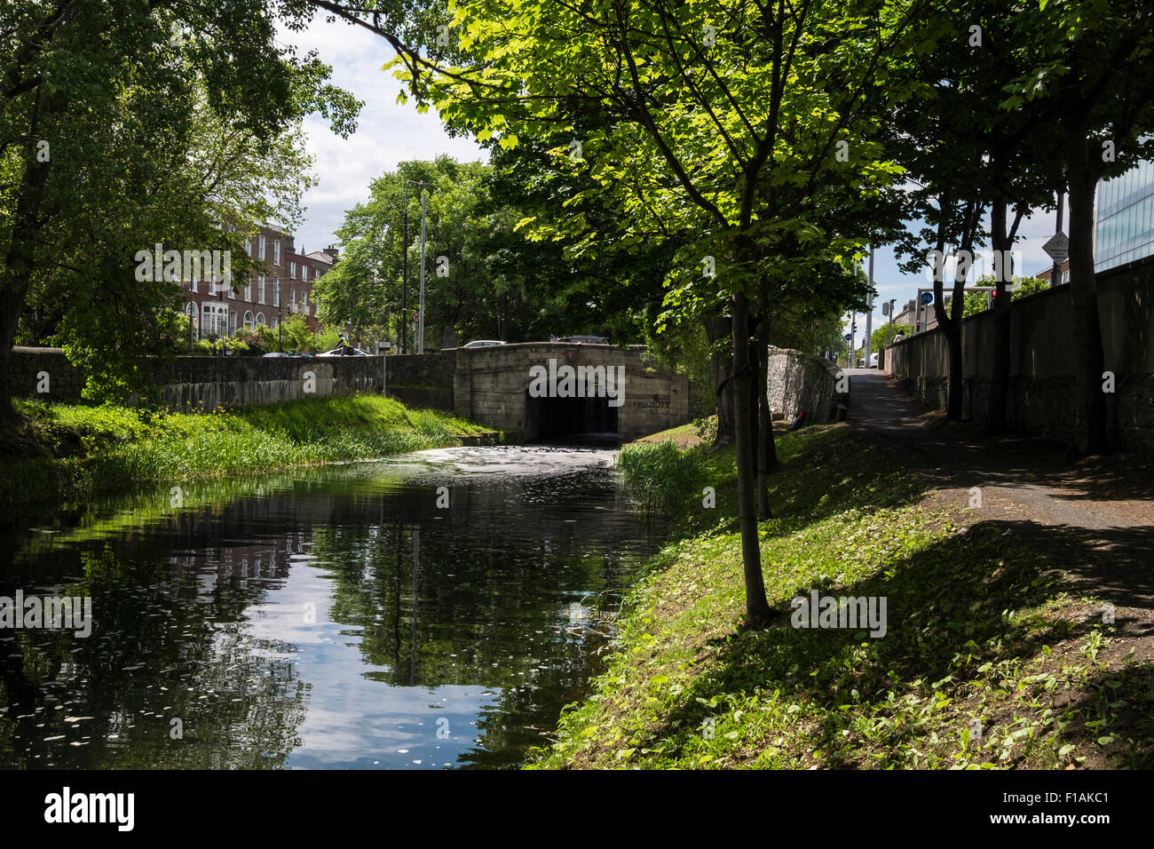 Mount street bridge on the Grand Canal, Dublin. Scene of fierce ...