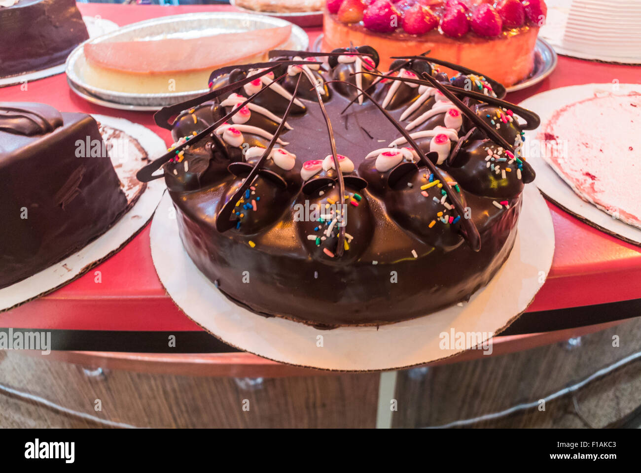 New York City, USA, Close up, American Bakery Shop, Cakes on Display ...