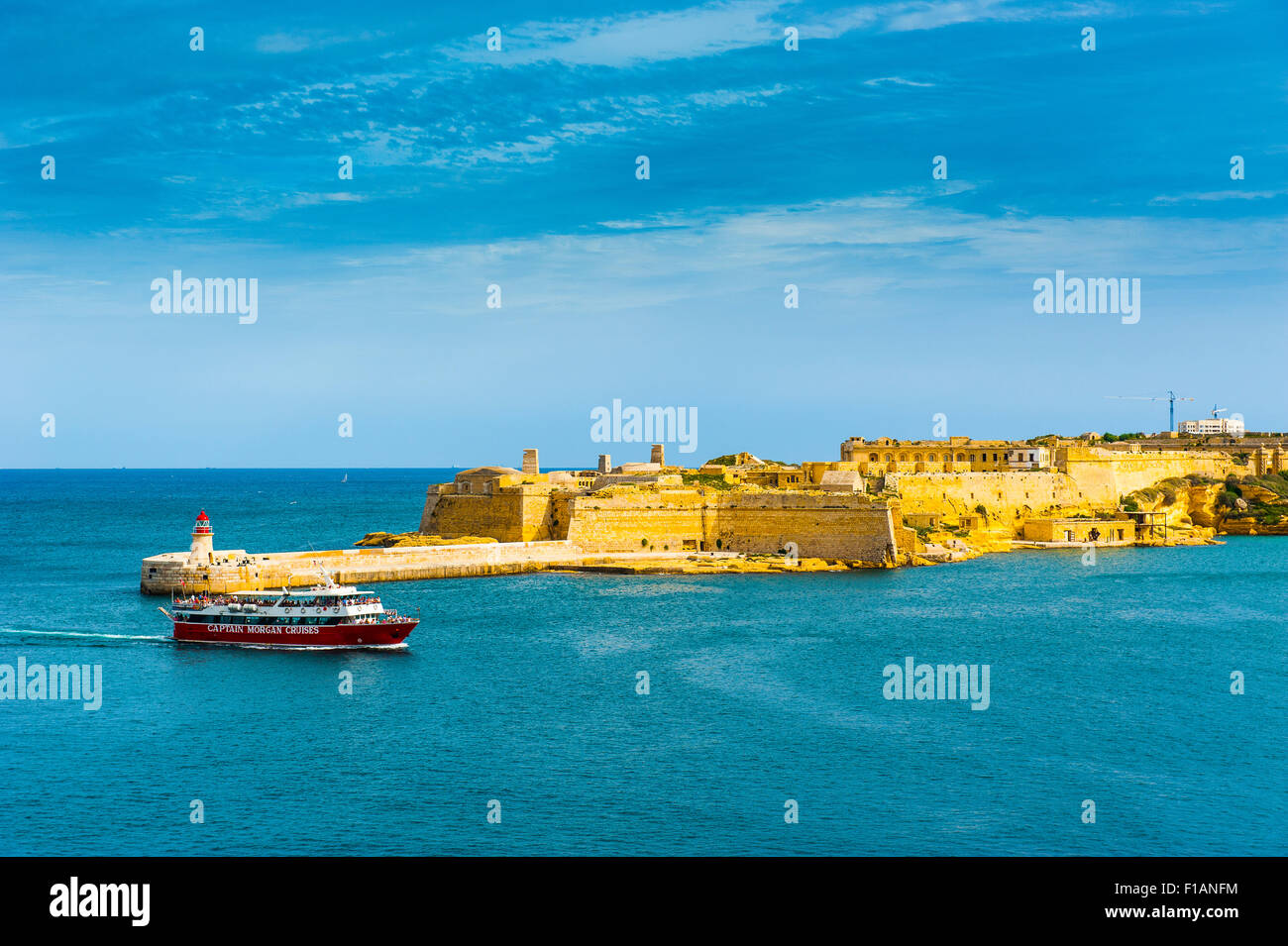 Malta, Valletta, View to Fort Ricasoli and ship, port entrance Stock ...