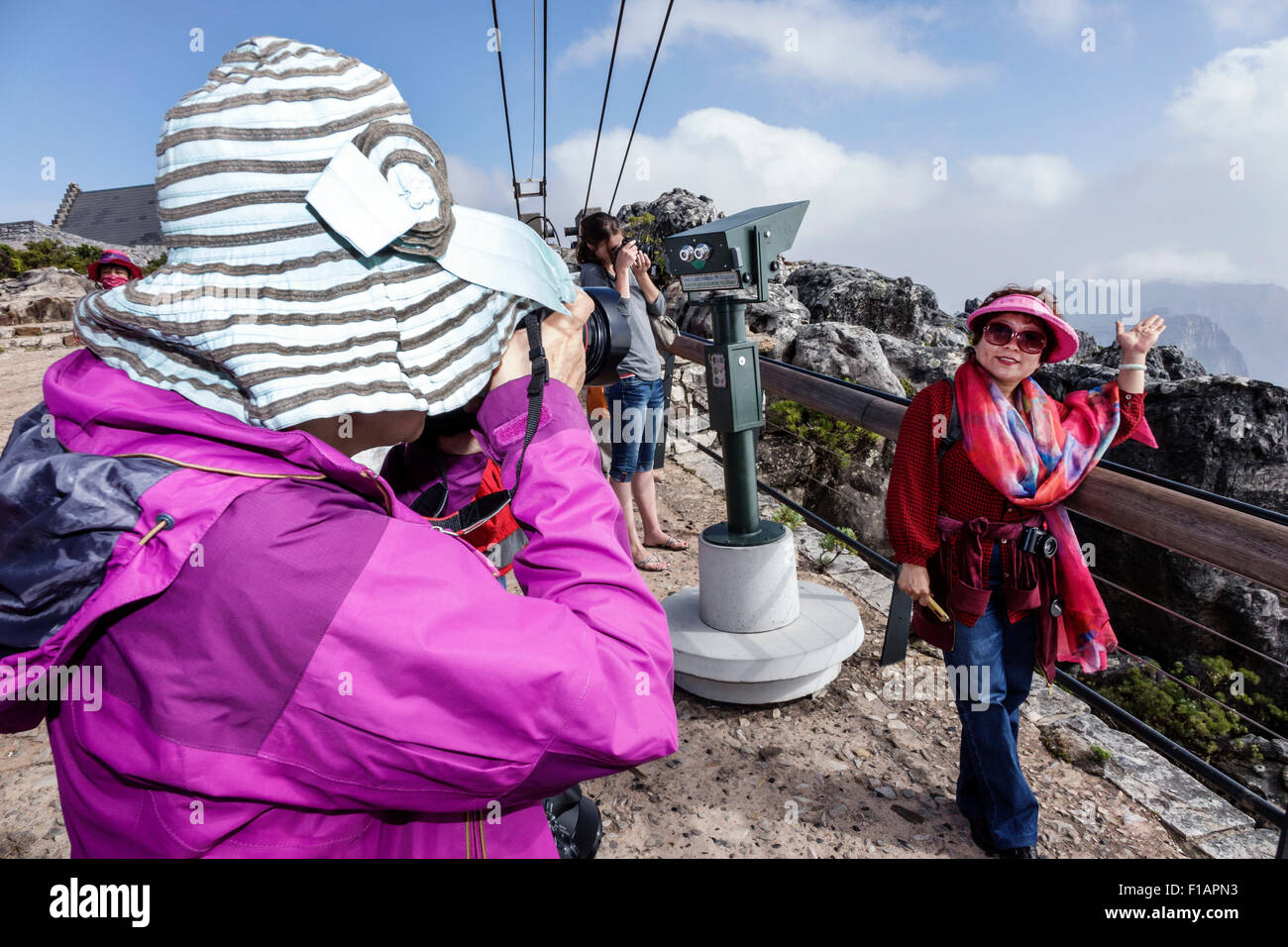 Table top mountain cable cars hi-res stock photography and images - Alamy