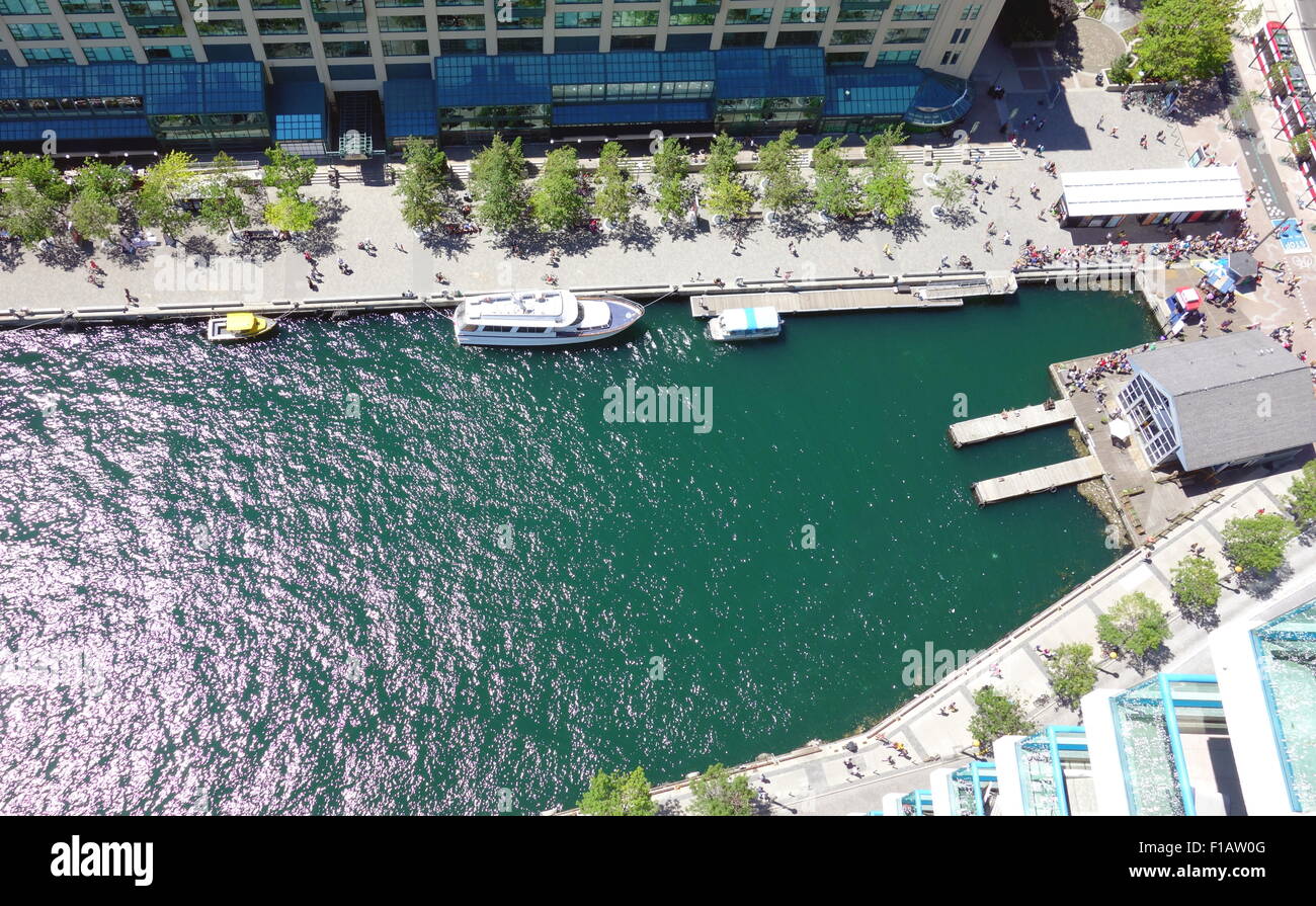 Toronto waterfront hi-res stock photography and images - Alamy