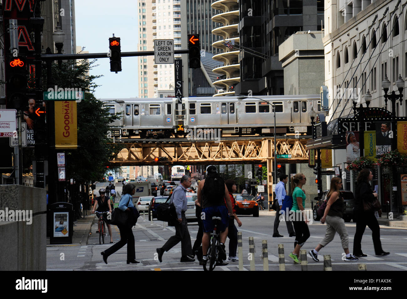 The CTA "El Train" elevated subway train traveling down Wabash Avenue ...