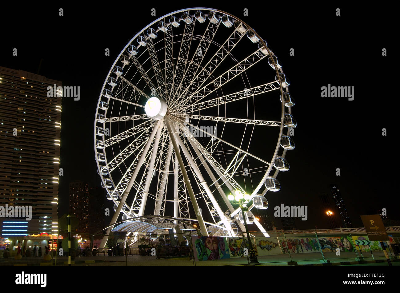 Sharjah emirate, United Arab Emirates. 15th Oct, 2014. Ferris wheel ...