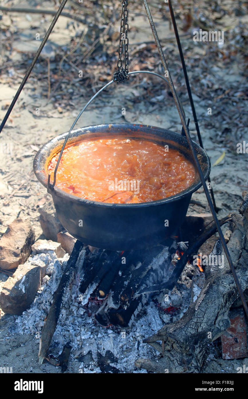 Wood fire meal hi-res stock photography and images - Alamy