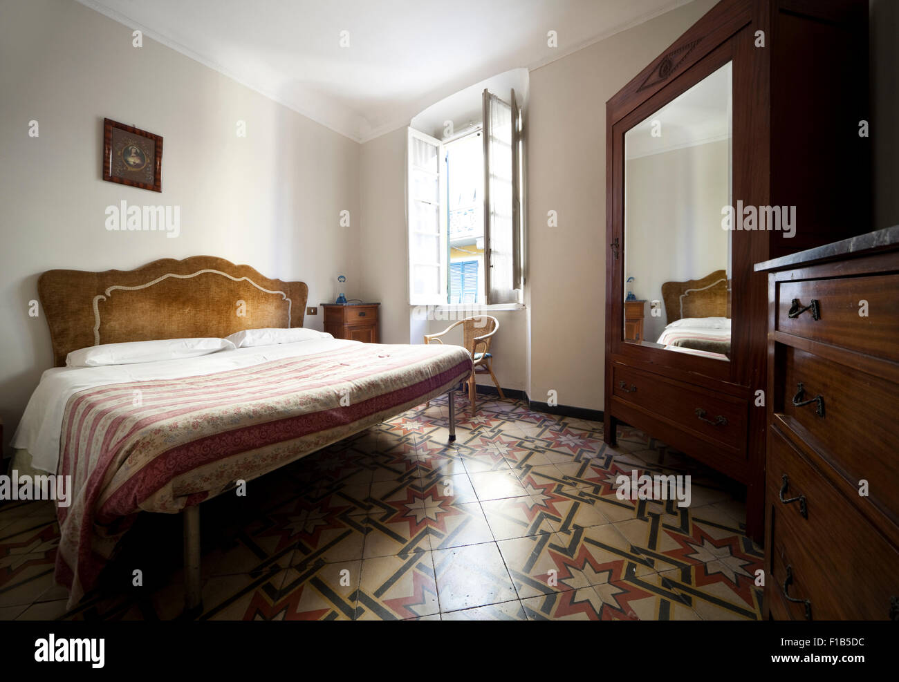 vintage interior apartment Stock Photo - Alamy