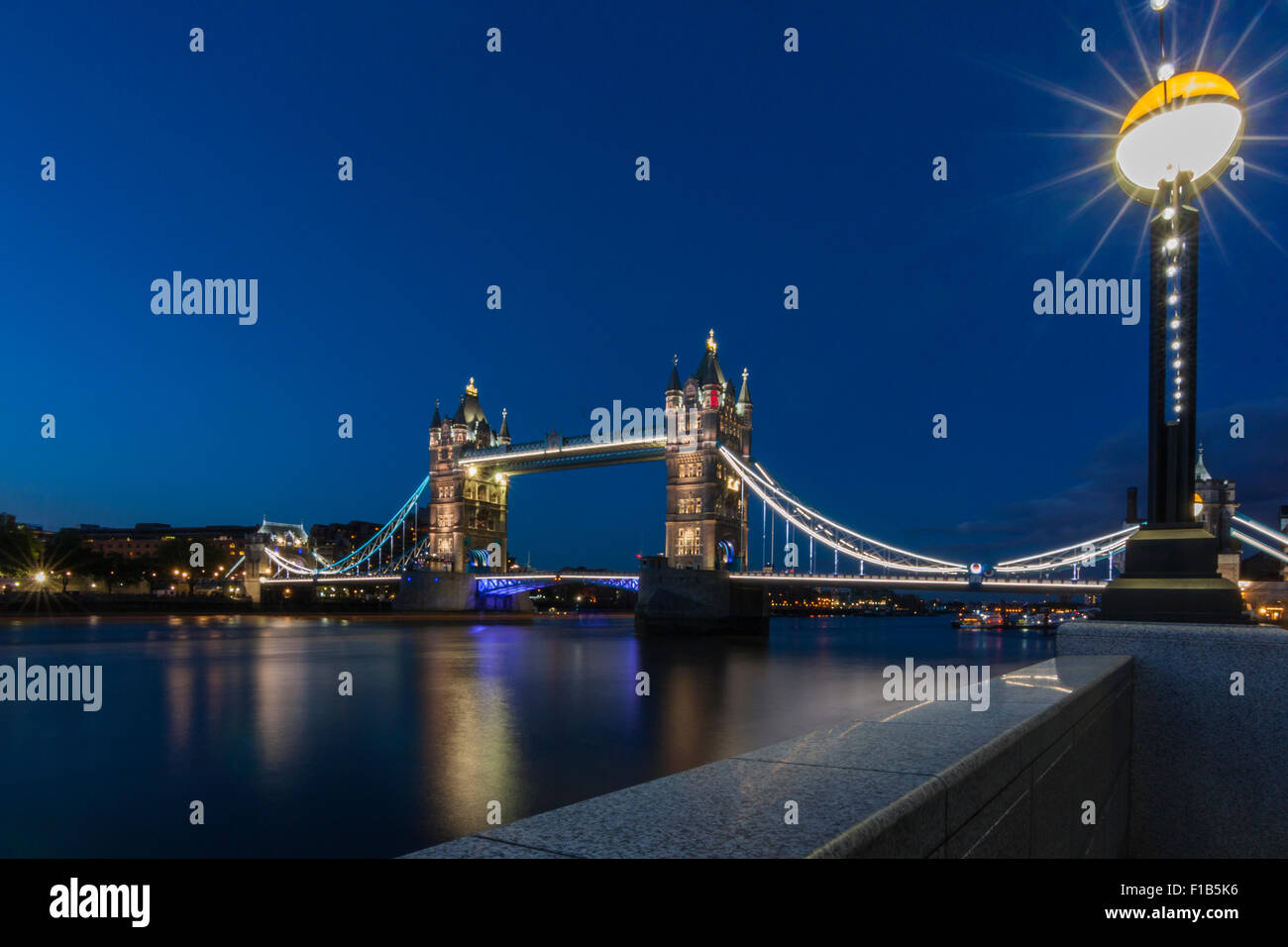 England night hi-res stock photography and images - Alamy