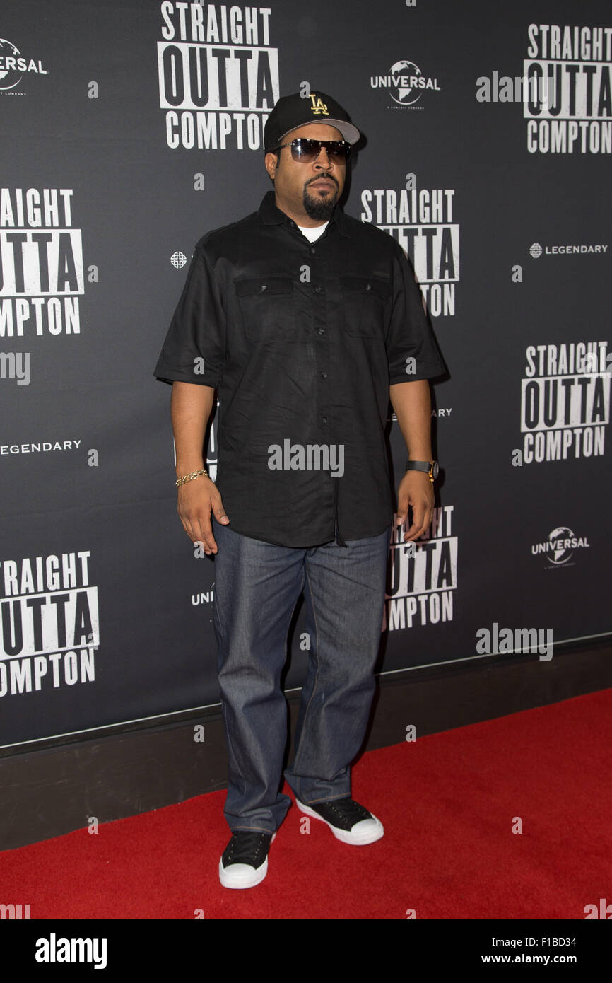 Ice cube straight outta compton hi-res stock photography and images - Alamy