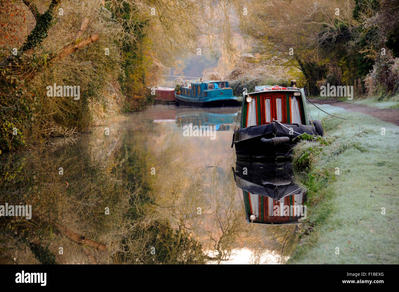 Winters Morning on Kennet & Avon Canal Dundas Somerset UK Stock Photo ...