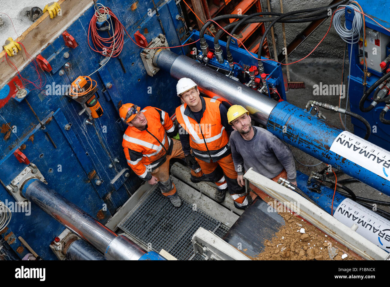Combined sewer hi-res stock photography and images - Alamy