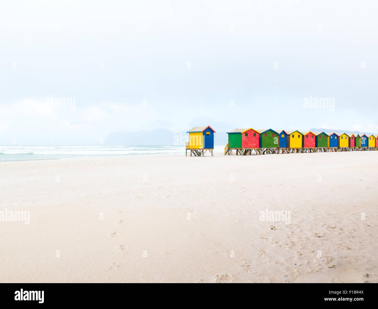 Sand changing cubicle hi-res stock photography and images - Alamy