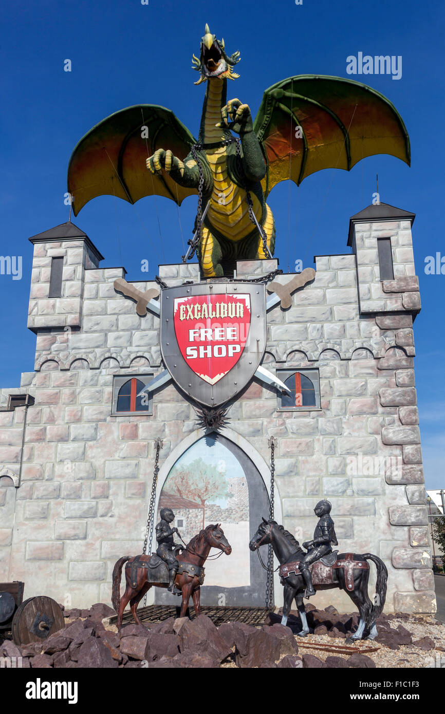 Dragon shopping center hi-res stock photography and images - Alamy