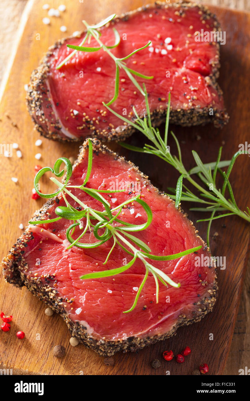 Raw beef steak hi-res stock photography and images - Alamy