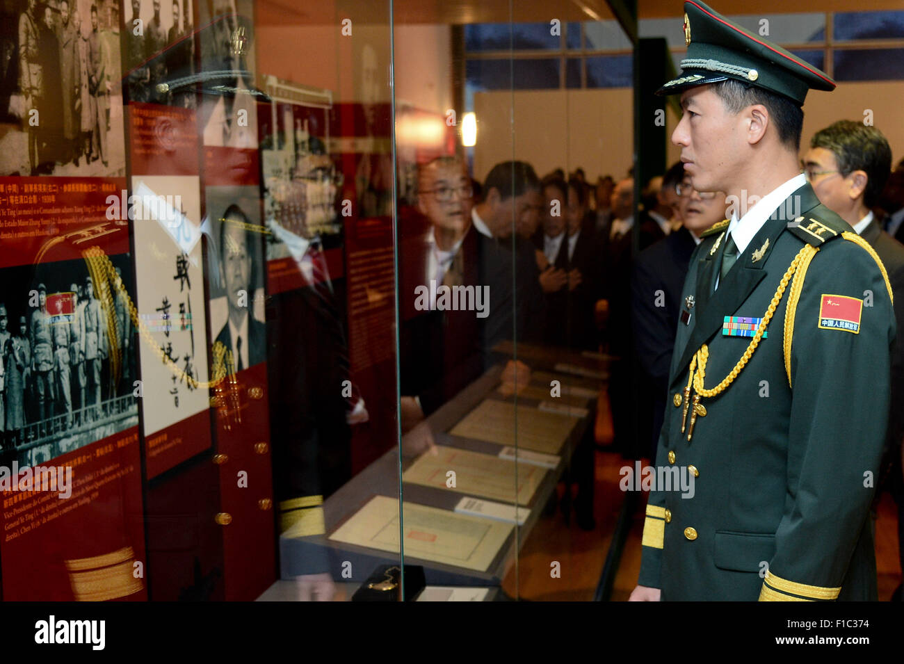 Pla peoples liberation army officer hi-res stock photography and images ...