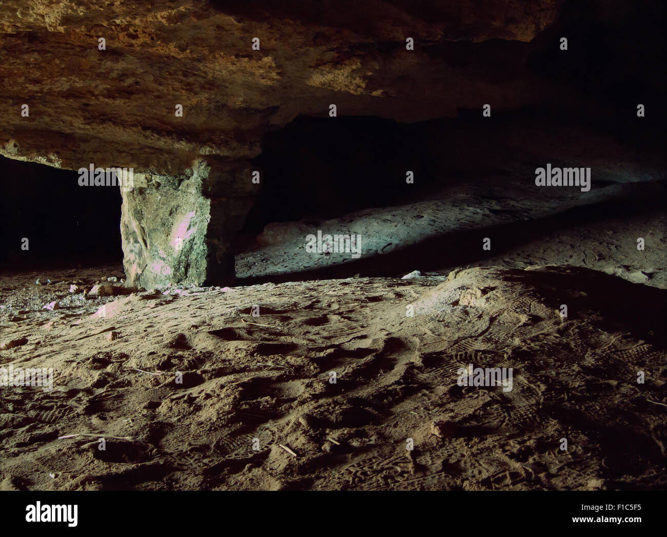 Underground cave entrance hi-res stock photography and images - Alamy