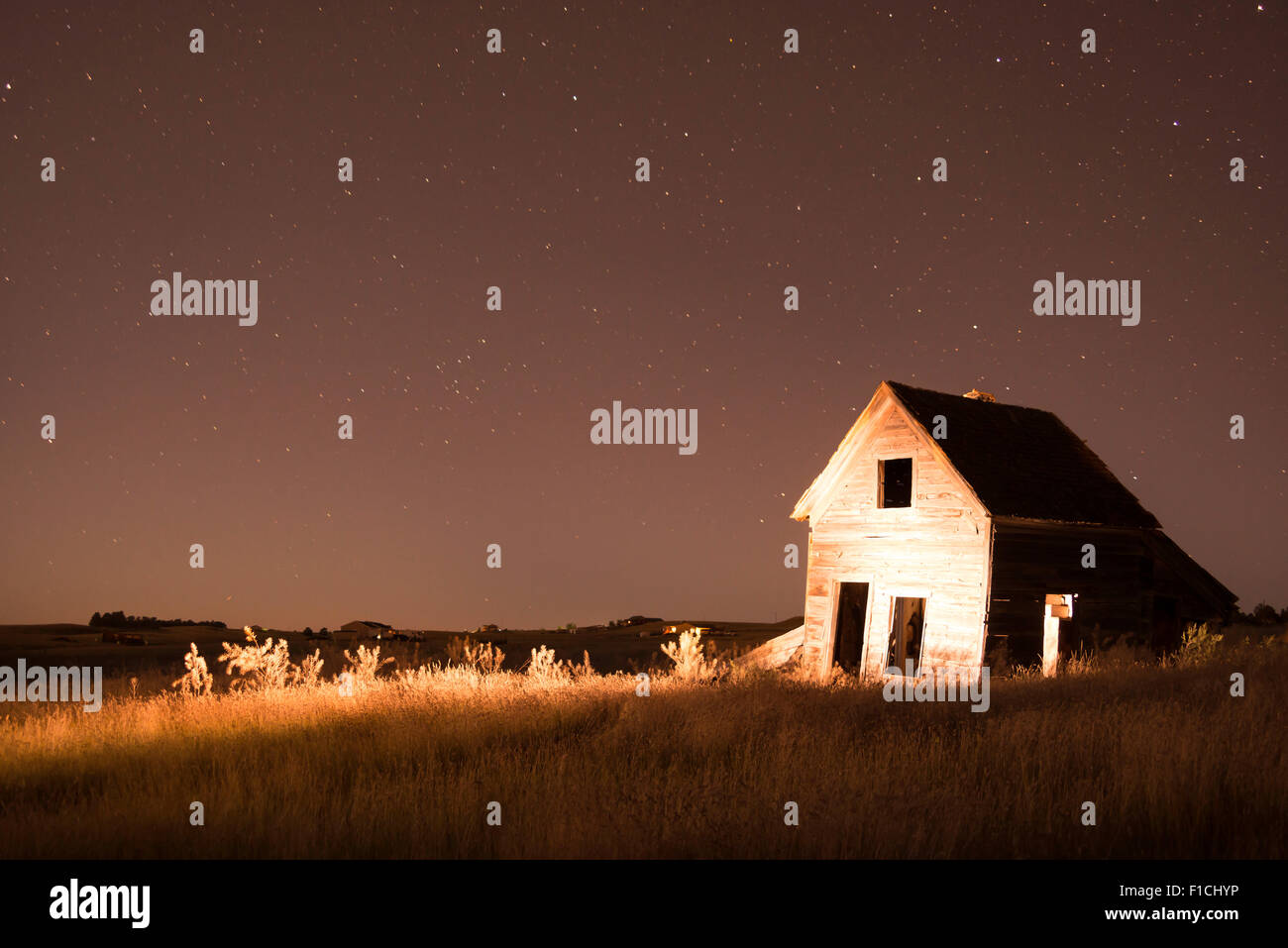 Old ranch house hi-res stock photography and images - Alamy