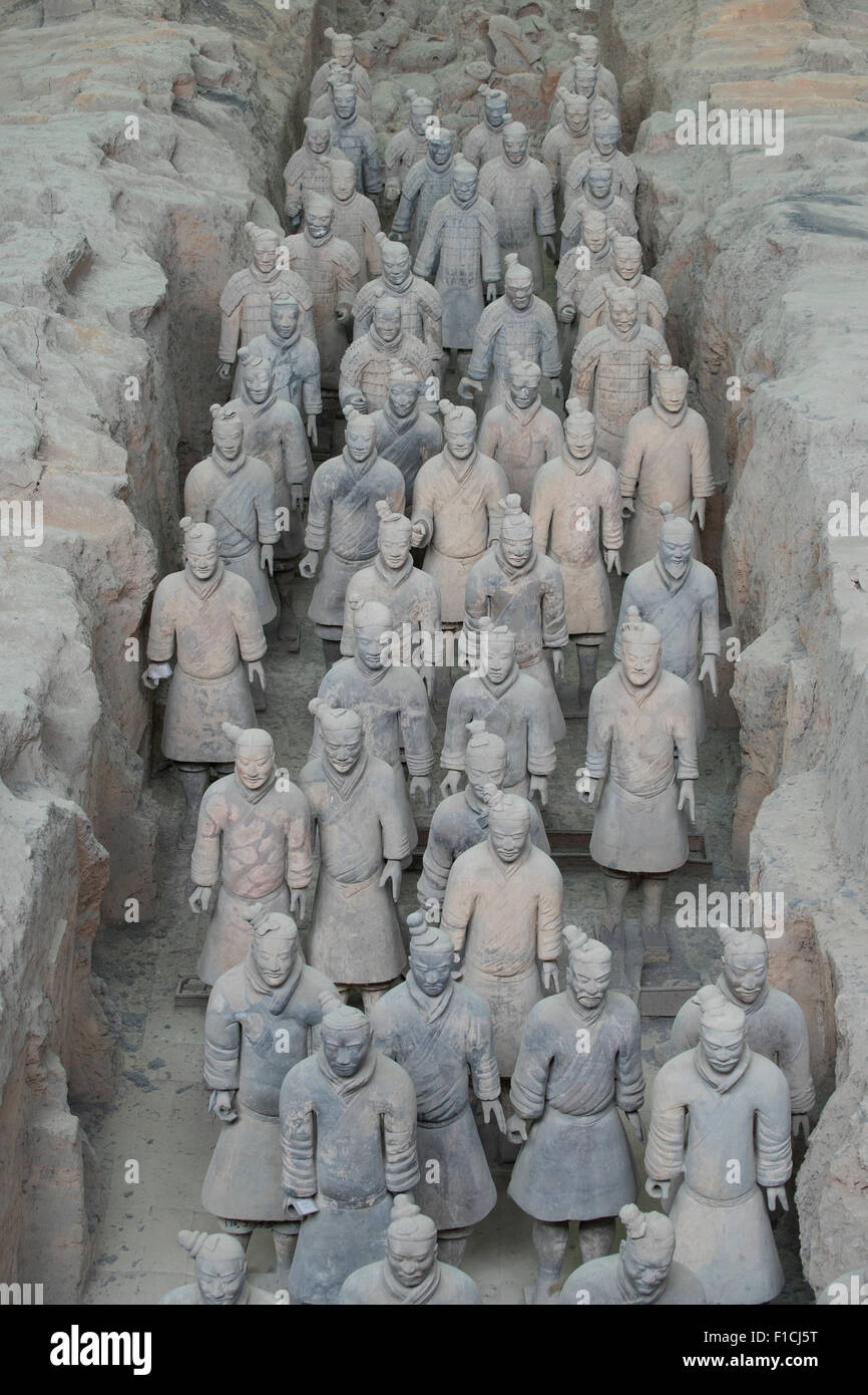 Terracotta warriors depicting the armies of Qin Shi Huang, the first ...