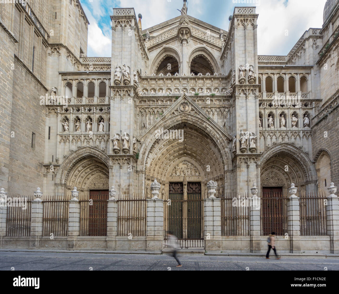 Side view grand gothic hi-res stock photography and images - Alamy