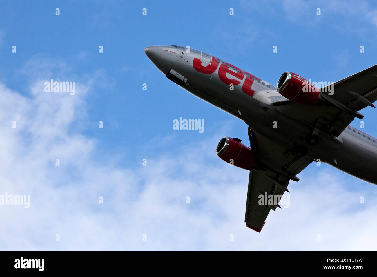 Tail of boeing 757 hi-res stock photography and images - Alamy