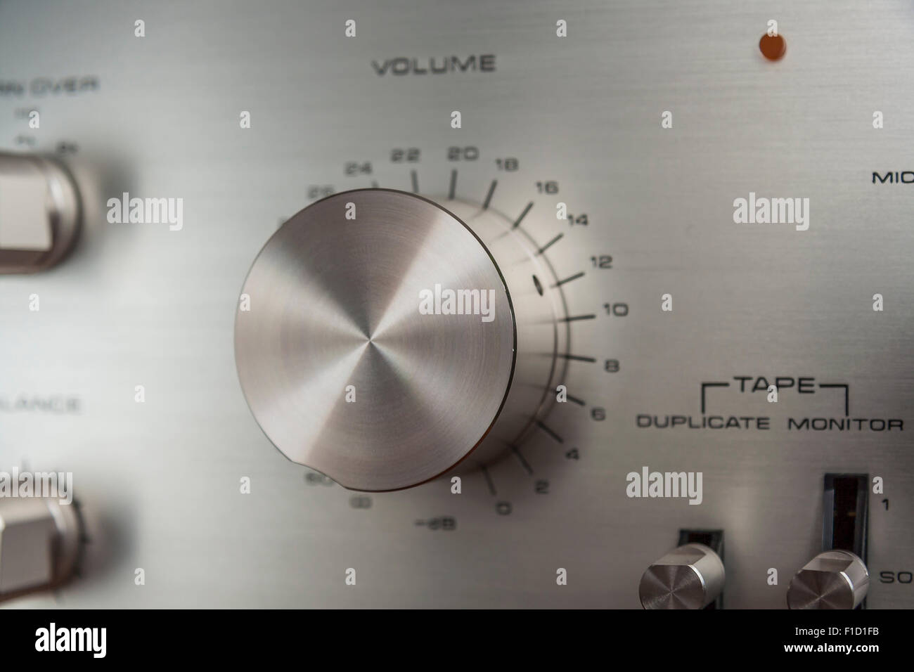 Vintage Stereo Amplifier Volume Knob Stock Photo - Alamy Vintage Stereo Amplifier Volume Knob Stock Photo - Alamy