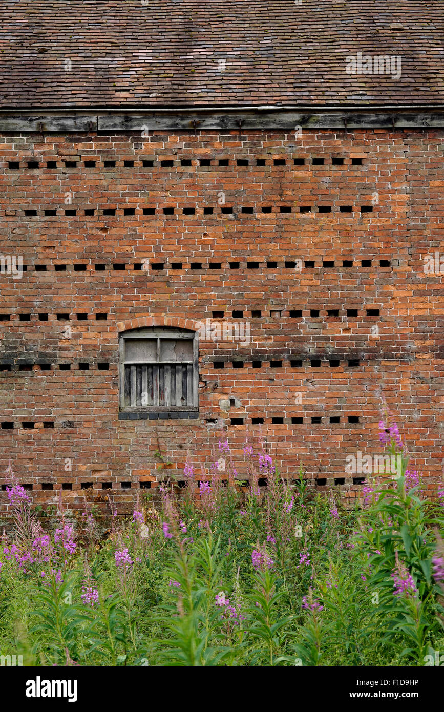 Detail of an old traditional brick barn near Shifnal, Shropshire ...