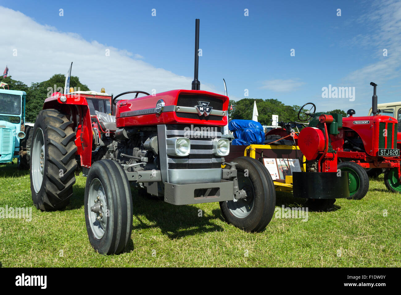 Massey ferguson 135 tractor hi-res stock photography and images - Alamy
