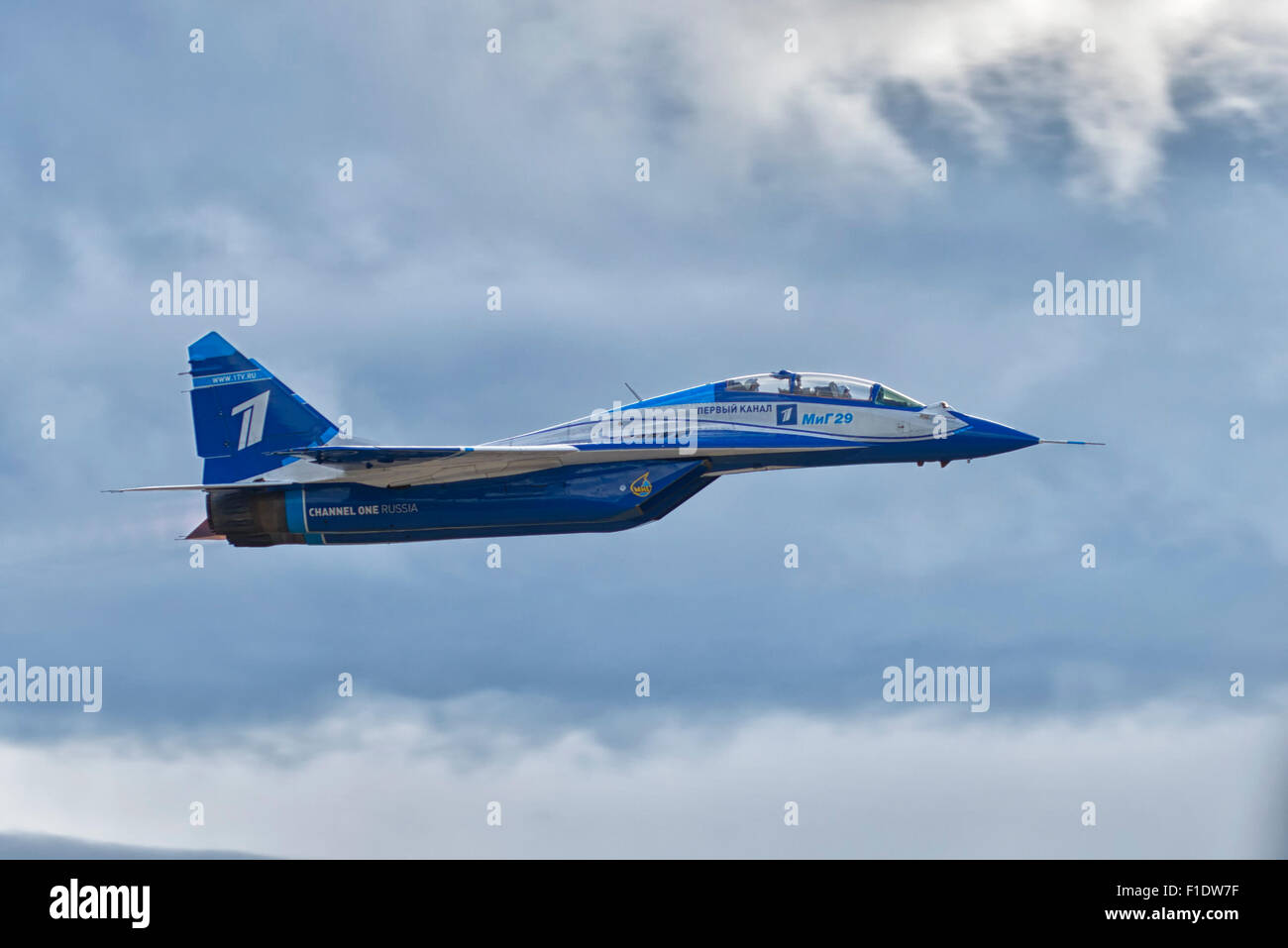 Mid mounted swept wing hi-res stock photography and images - Alamy