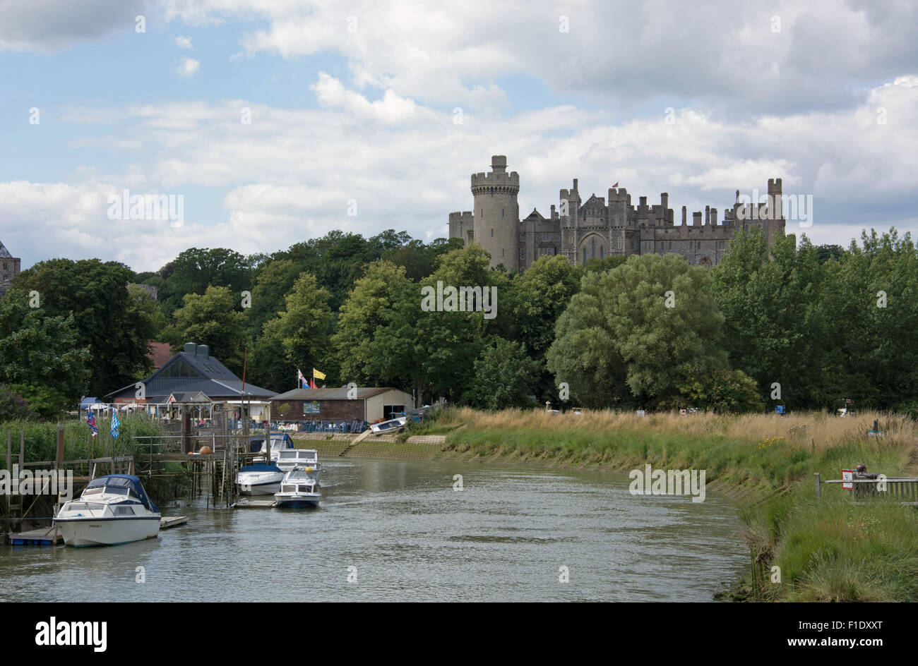 Arundel Castle and River Arun, West Sussex, England Stock Photo - Alamy