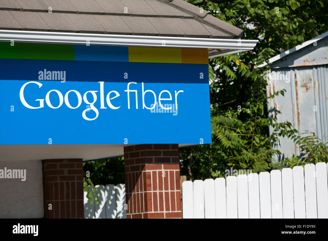 Logo city hi-res stock photography and images - Alamy