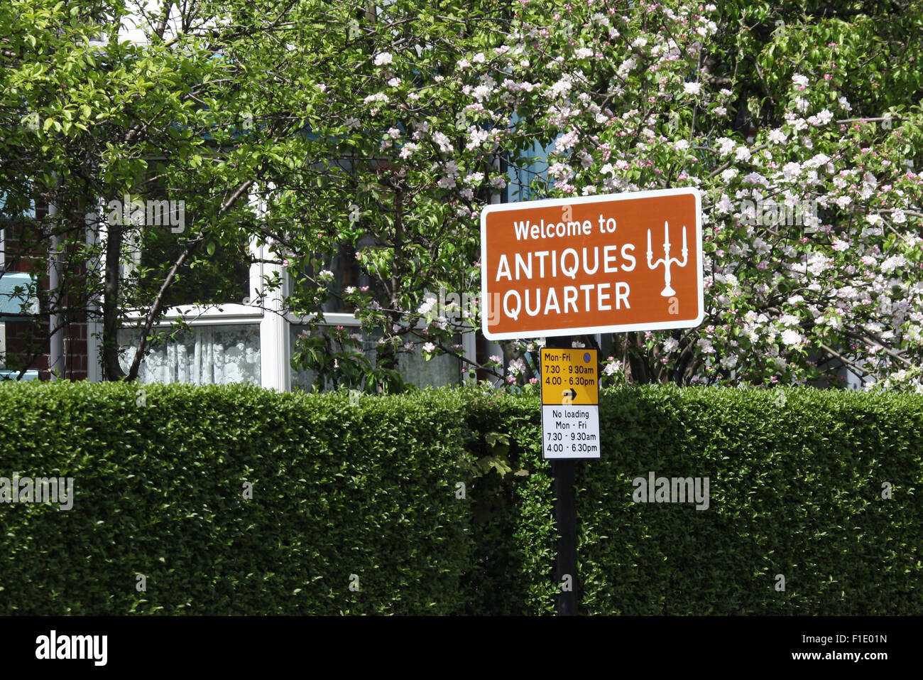 Sheffield Antiques Quarter Sign Stock Photo - Alamy