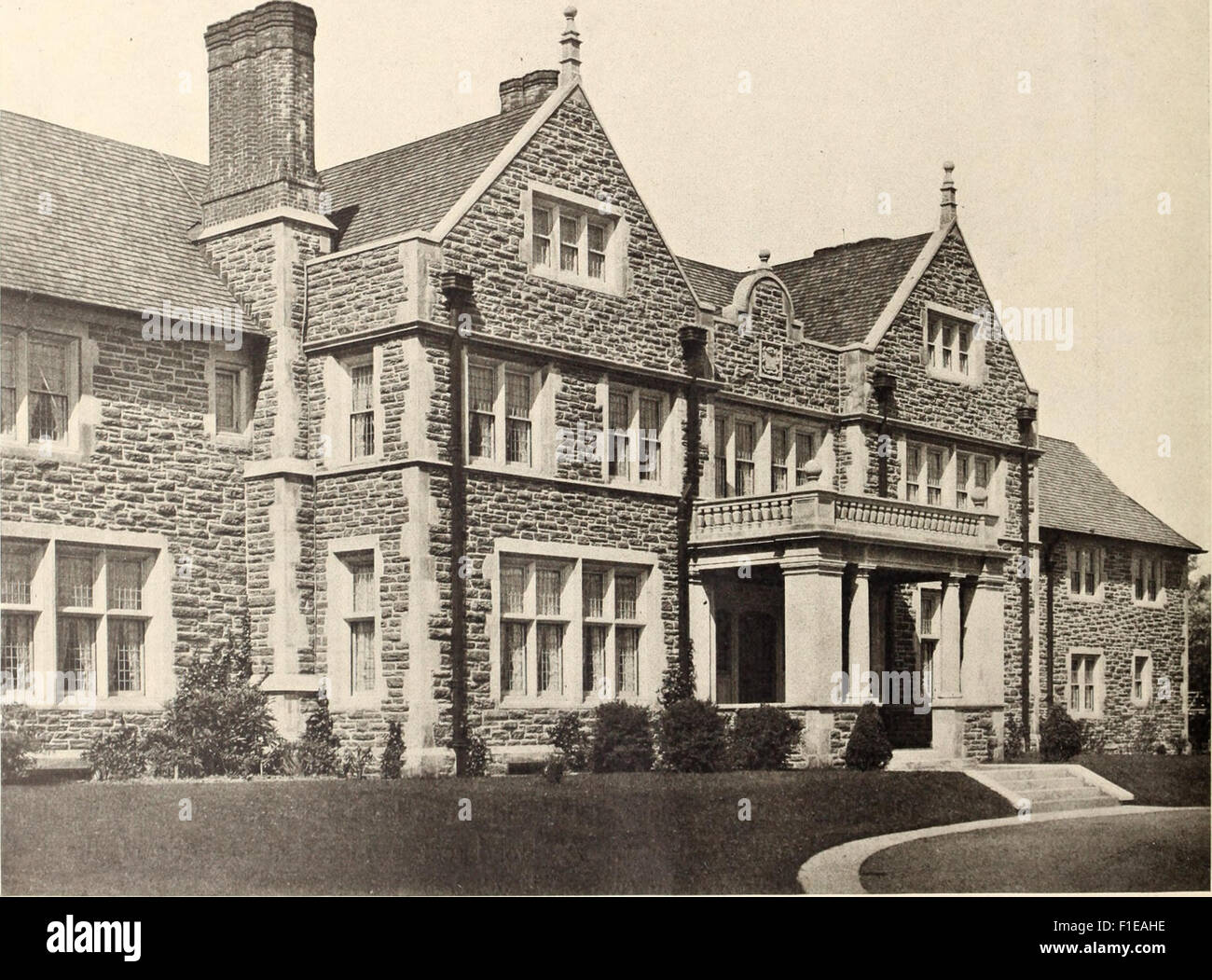 The 1905 publication 'American Homes and Gardens' explores design ...