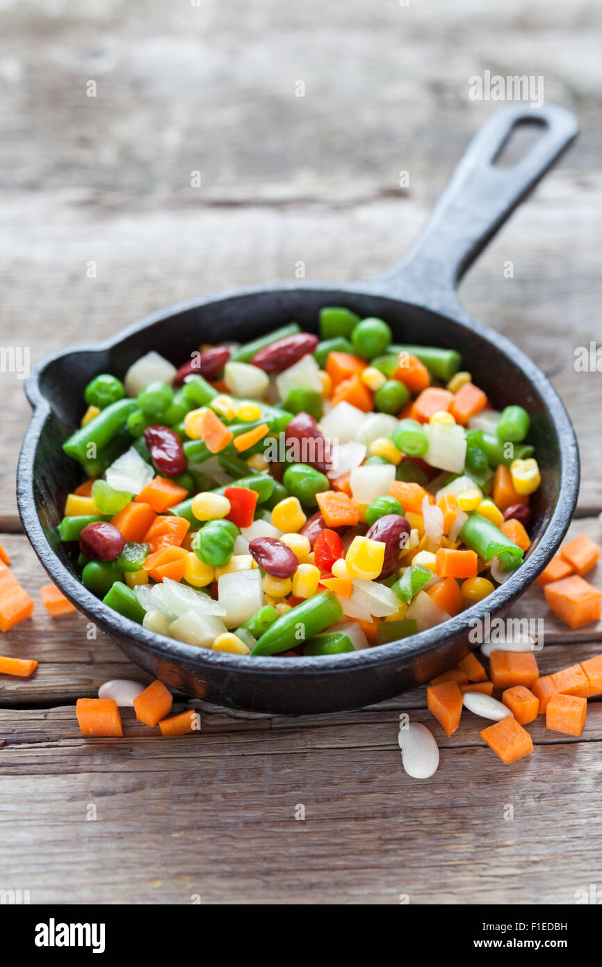 Mixed vegetables table hi-res stock photography and images - Alamy