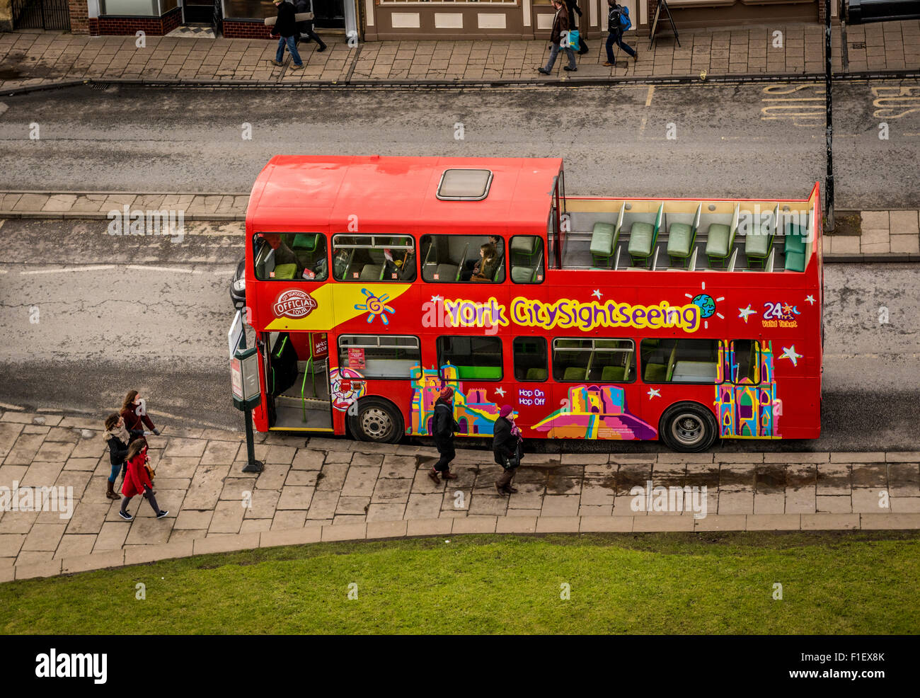 View from top of Cliffords Tower, York: Tourist sightseeing bus Stock ...