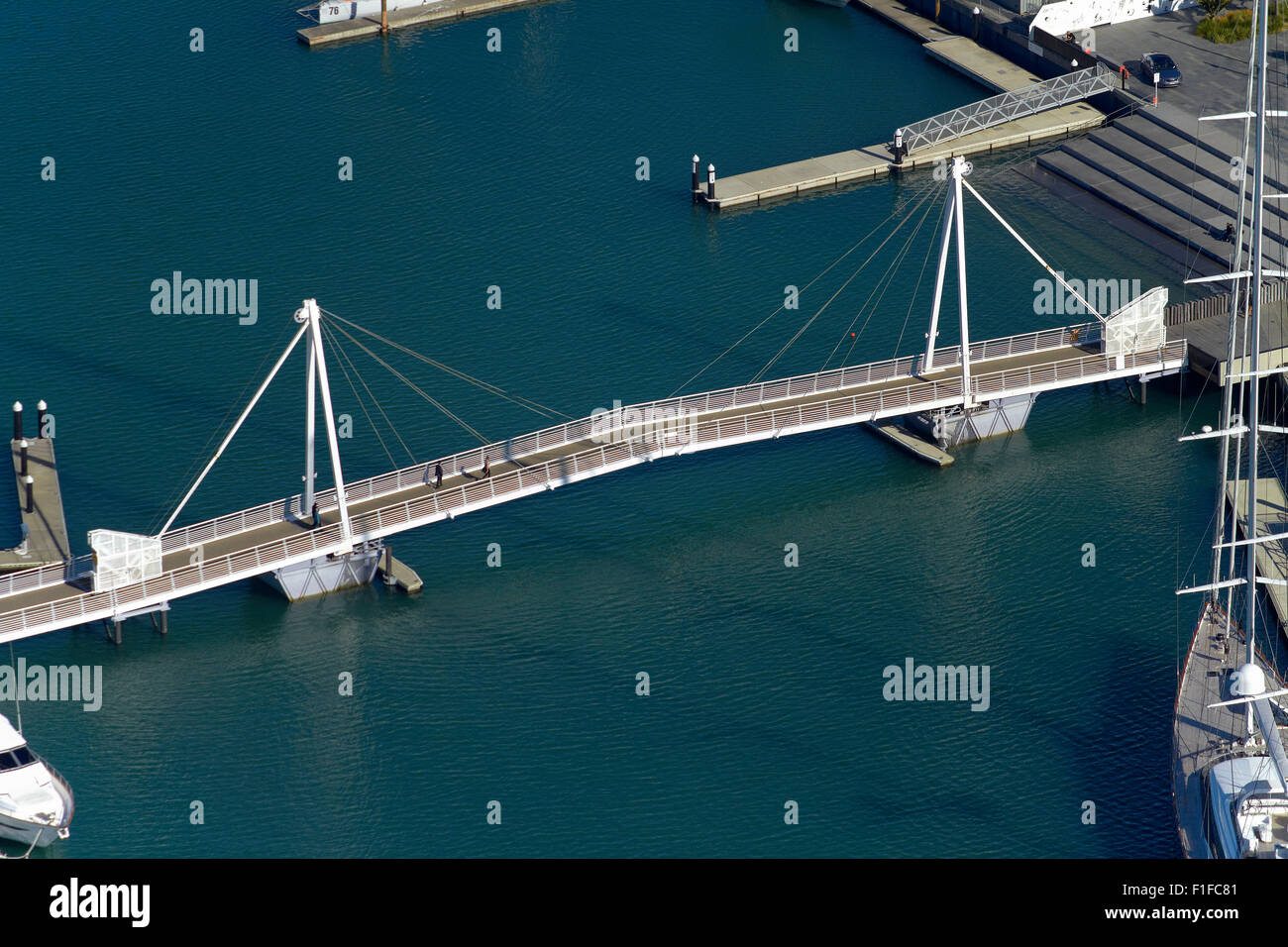 Wynyard crossing bridge viaduct hi-res stock photography and images - Alamy
