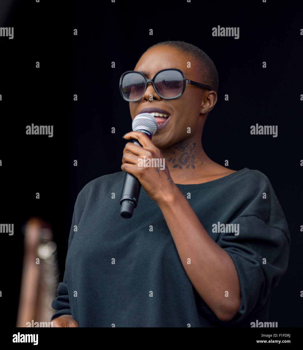 Laura mvula live concert hi-res stock photography and images - Alamy