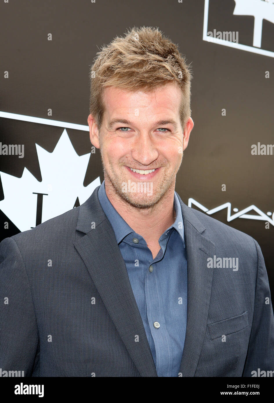 Kenneth mitchell hi-res stock photography and images - Alamy