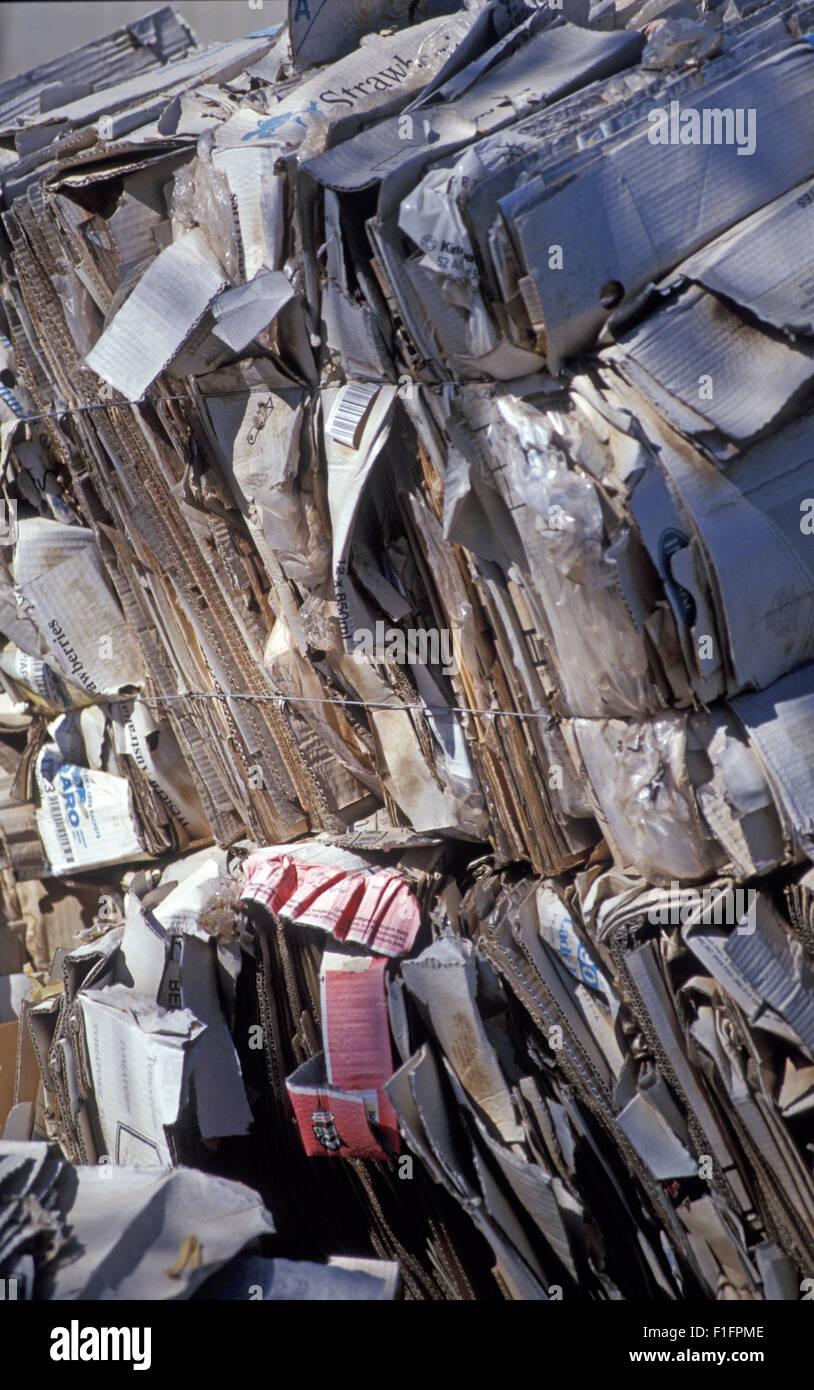 Collapsed cardboard boxes hi-res stock photography and images - Alamy