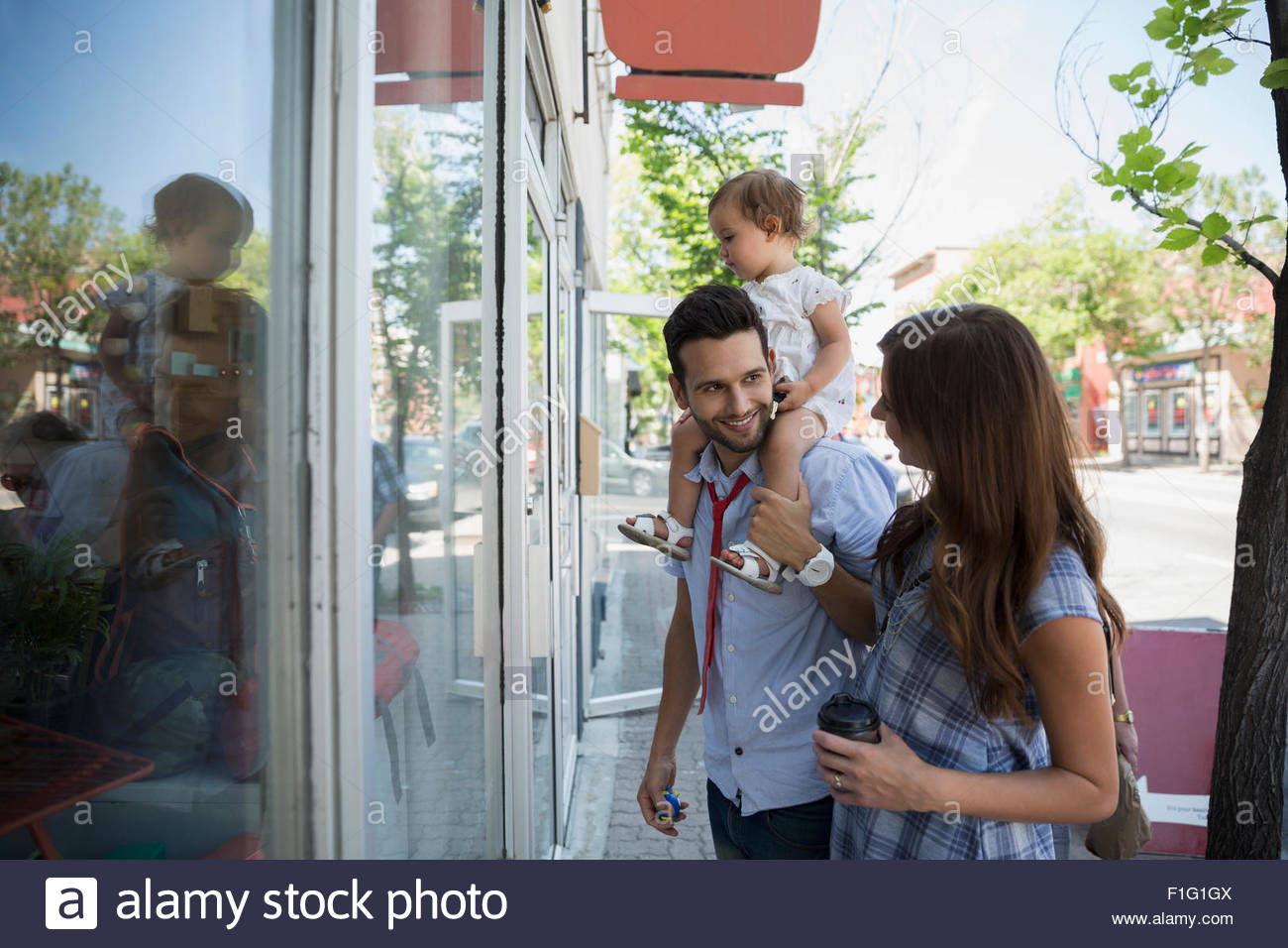 Family enjoying shopping together hi-res stock photography and images ...
