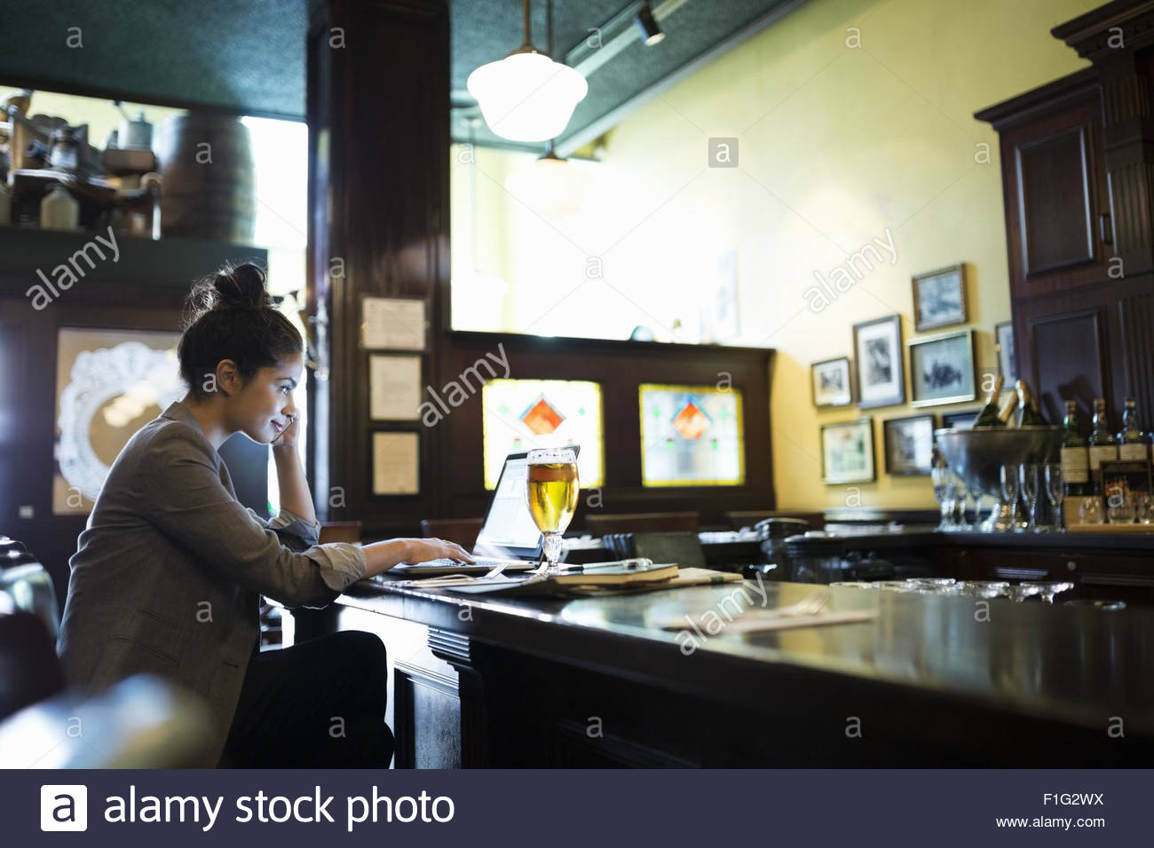 Pub Working High Resolution Stock Photography and Images - Alamy