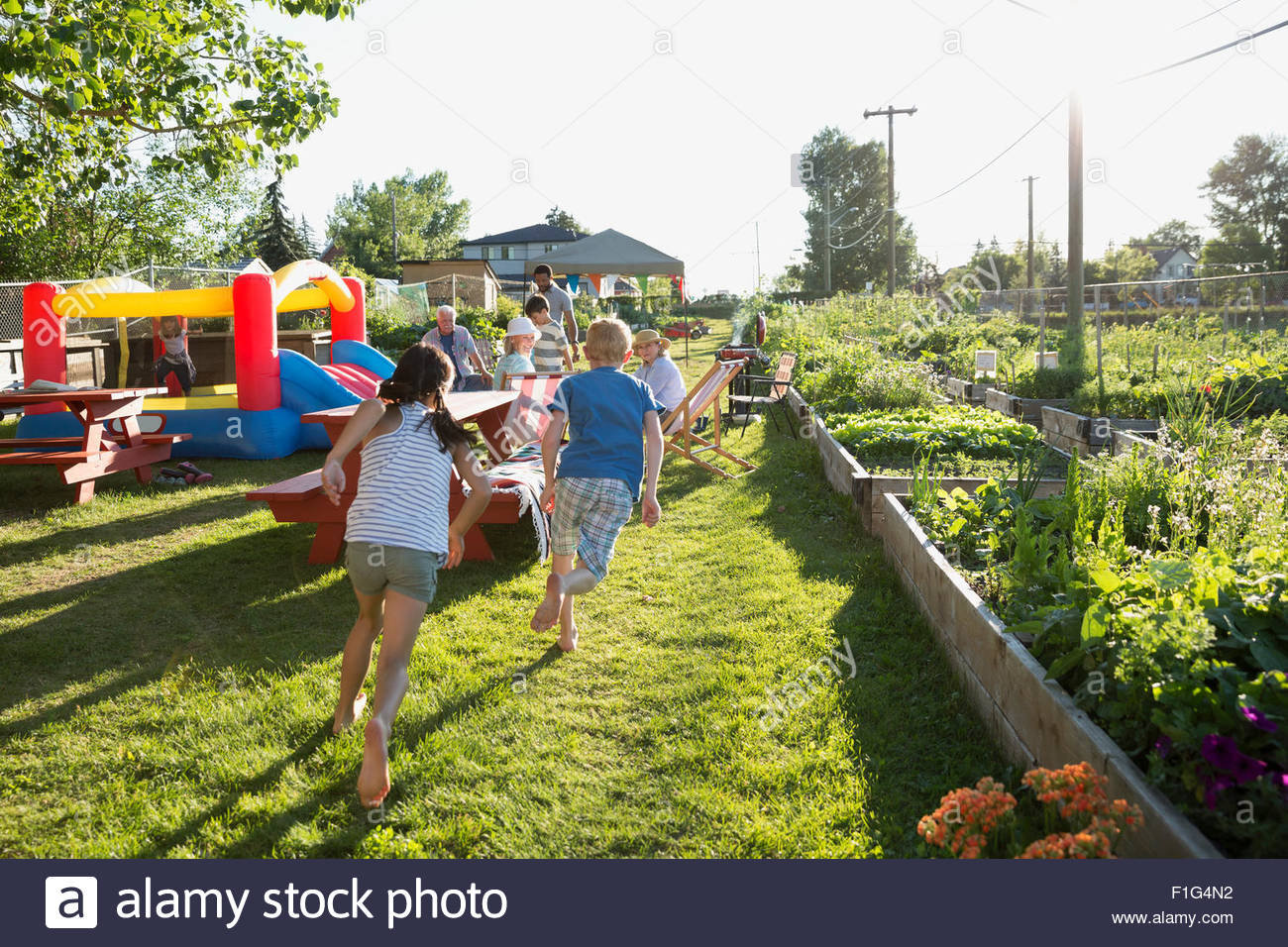 Running kids hi-res stock photography and images - Alamy