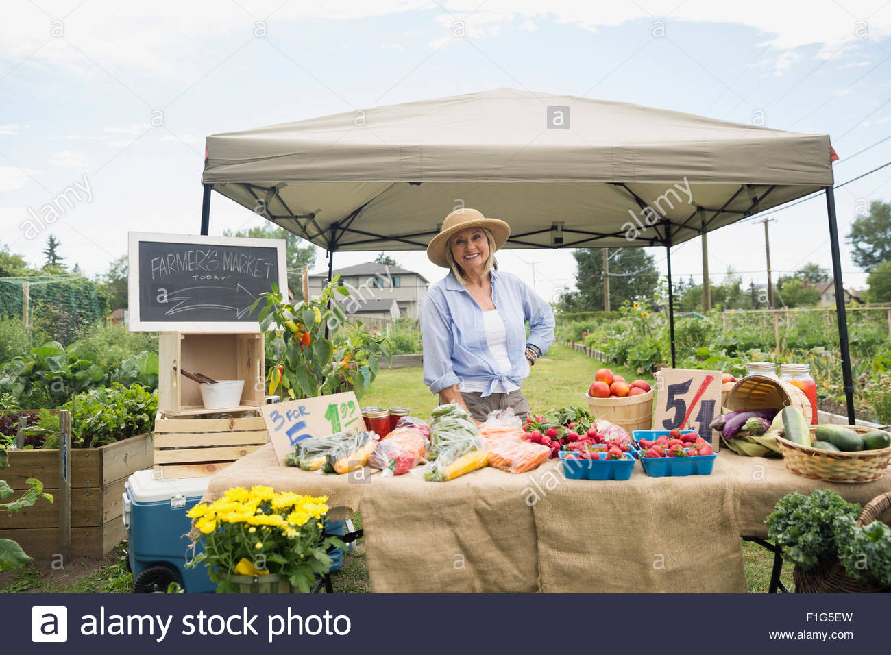 Farmer stall hi-res stock photography and images - Alamy