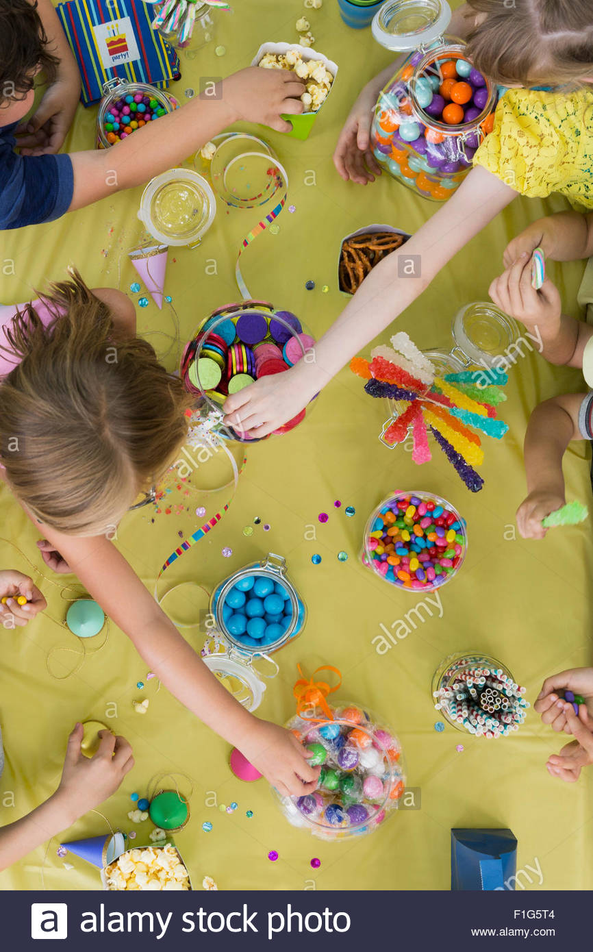 Kids candy party hi-res stock photography and images - Alamy