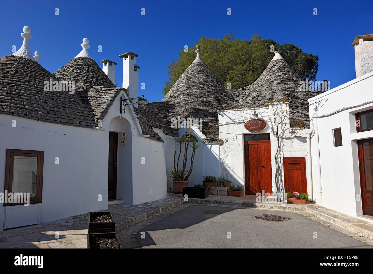 Alberobello, Trulli, Apulia, Italy Stock Photo - Alamy