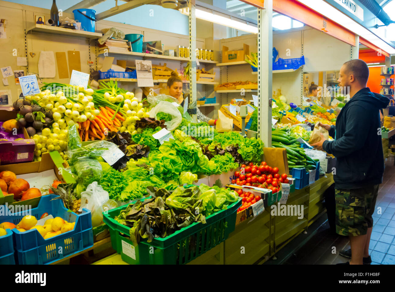 Hakaniemen kauppahalli, Hakaniemi market hall, Kallio district ...