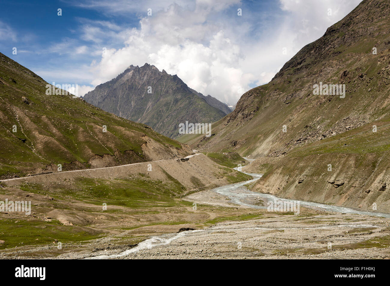 India, Jammu & Kashmir, Srinagar to Leh Highway passing through ...