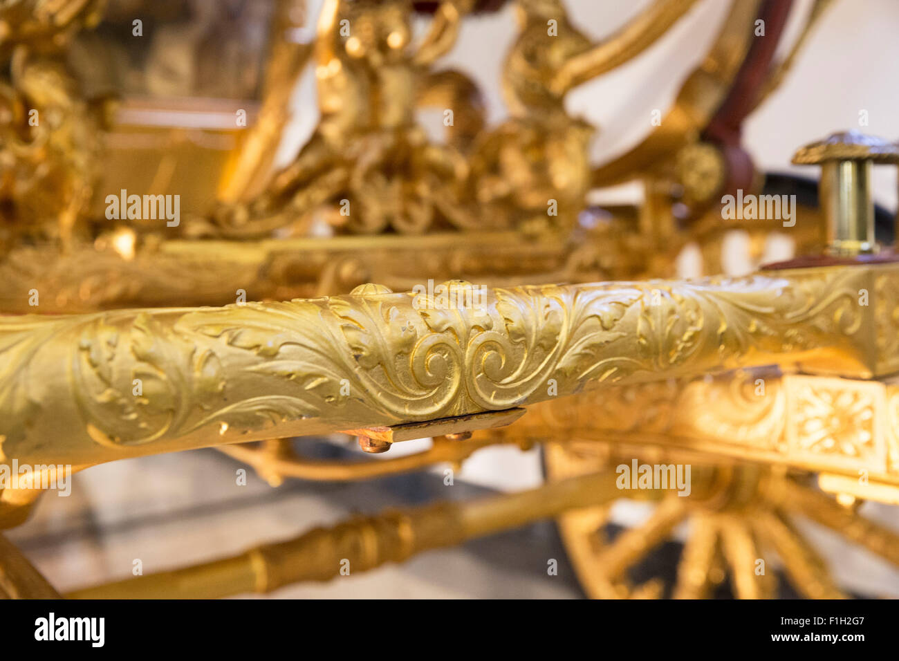 Dutch royal coach palace het hi-res stock photography and images - Alamy