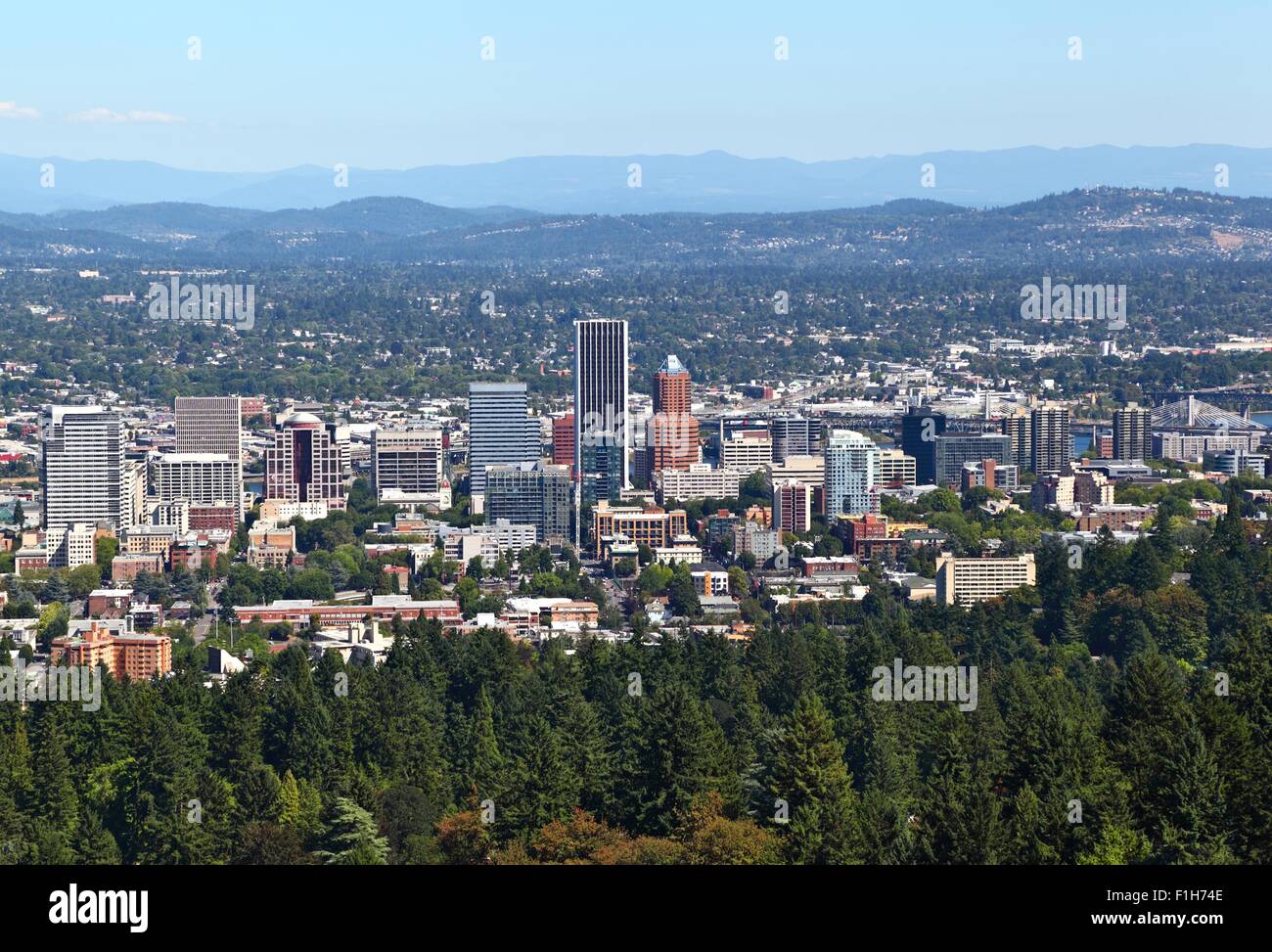 Portland oregon usa view hi-res stock photography and images - Alamy