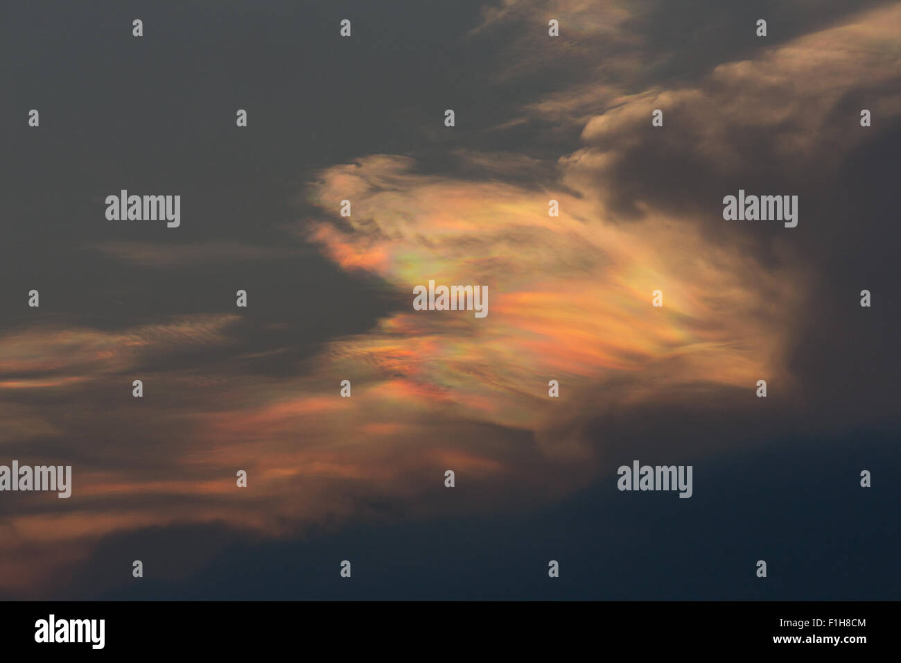 Circumhorizontal arc hi-res stock photography and images - Alamy