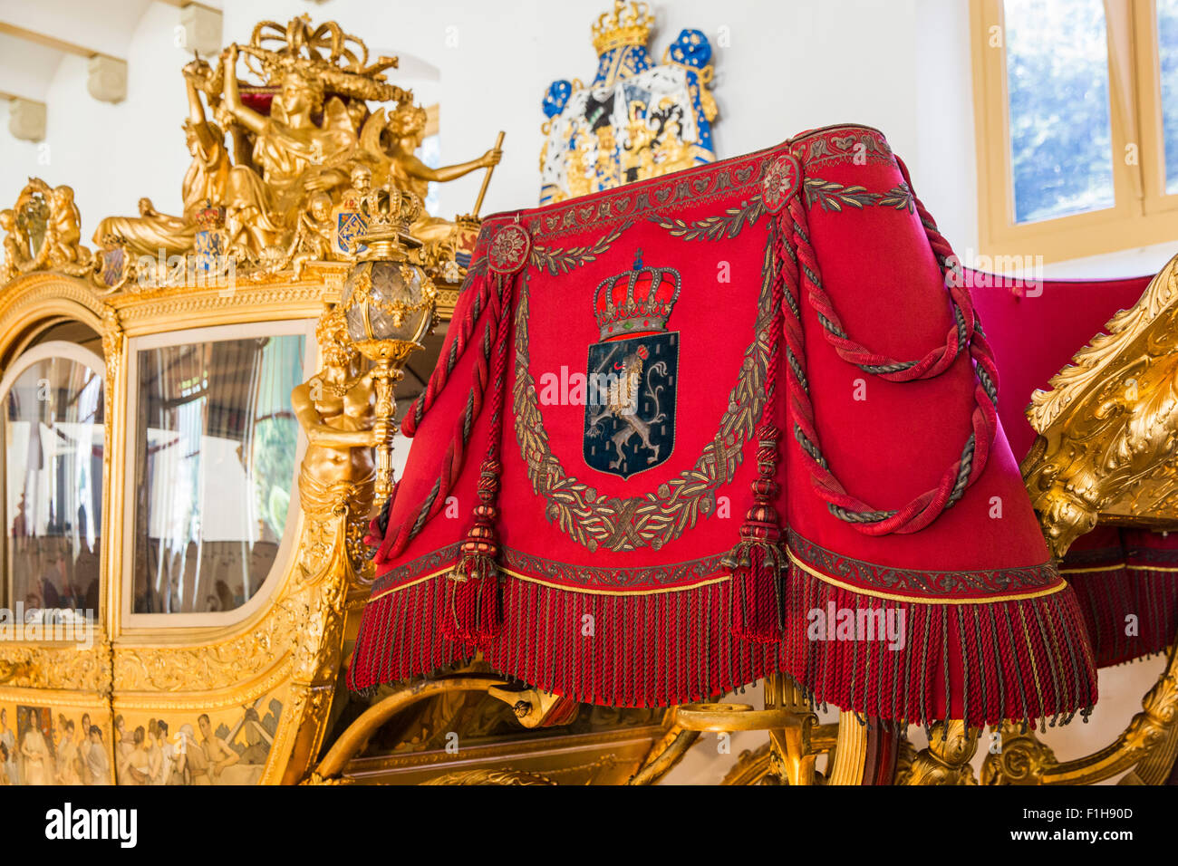 Dutch royal coach palace het hi-res stock photography and images - Alamy
