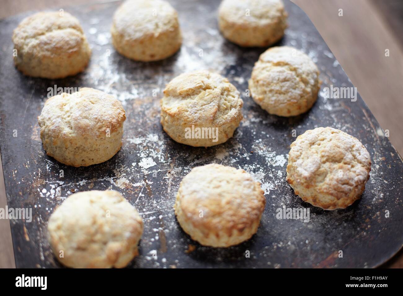 Scones on a tray hi-res stock photography and images - Alamy